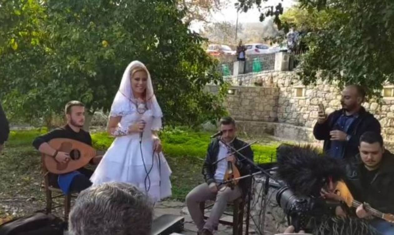 Κρήτη: Το παραδοσιακό τραγούδι της νύφης που συγκλόνισε τους ...