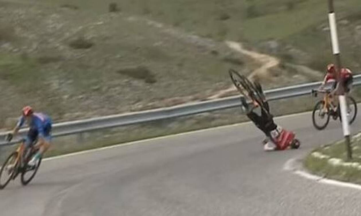 Τρομακτικό ατύχημα στον ποδηλατικό γύρο Ιταλίας: Ποδηλάτης ...