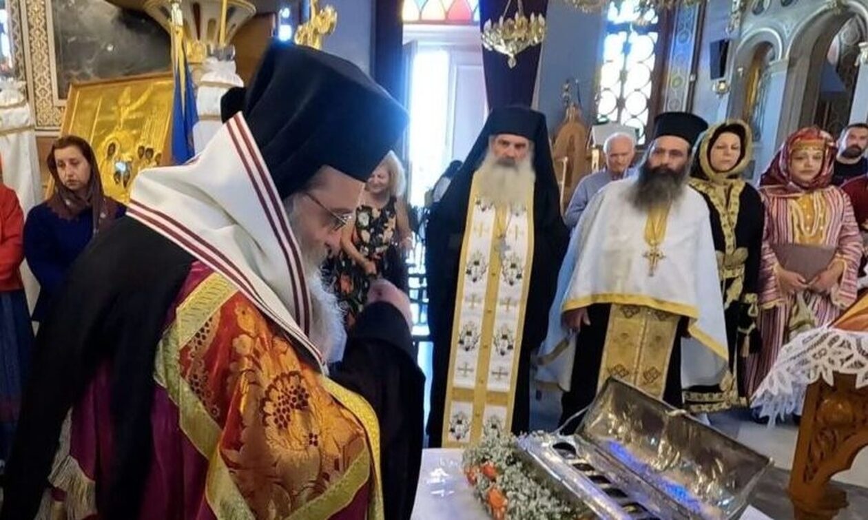 Στη Χίο το ιερό λείψανο του Μεγάλου Βασιλείου - Newsbomb