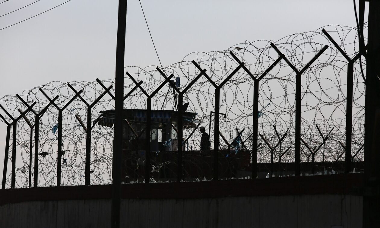 Ένταση και επεισόδια στις φυλακές Νιγρίτας - Κρατούμενοι έβαλαν φωτιές ...