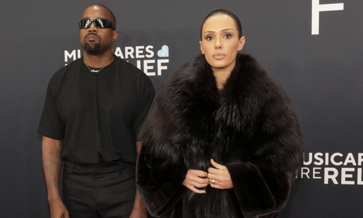 Bianca Censori: Διαφημιστικό κόλπο του Κάνιε Γουέστ η γυμνή εμφάνισή ...