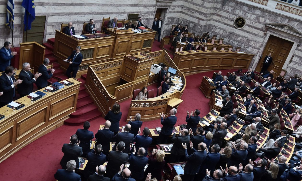Πρόταση δυσπιστίας: Όλα τα στάδια της κοινοβουλευτικής «εβδομάδας ...
