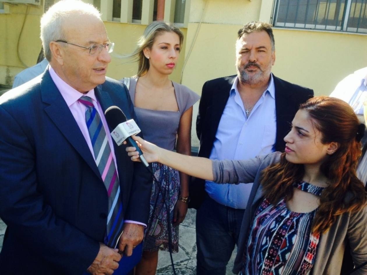 Επίσκεψη Γρηγοράκου στο νοσοκομείο Ελευσίνας «Θριάσιο» - Newsbomb