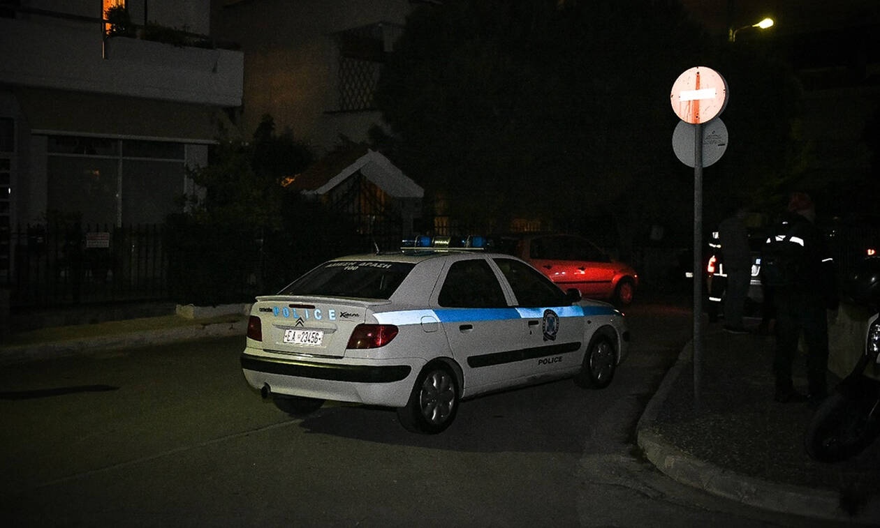 Θρίλερ με πτώμα στο Χαλάνδρι: Ήταν δεμένο χειροπόδαρα και τυλιγμένο με ...