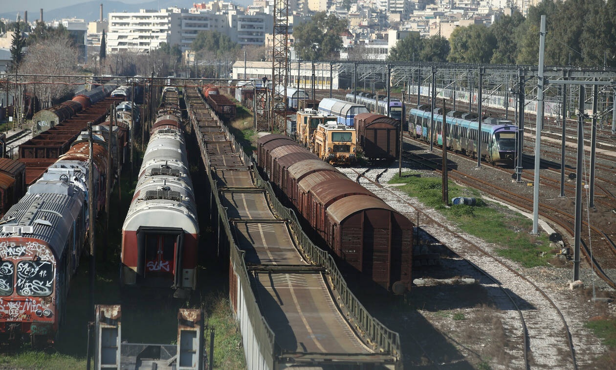 Θρίλερ στον Βόλο: Φοιτητής εντόπισε πτώμα σε βαγόνι του ΟΣΕ - Newsbomb