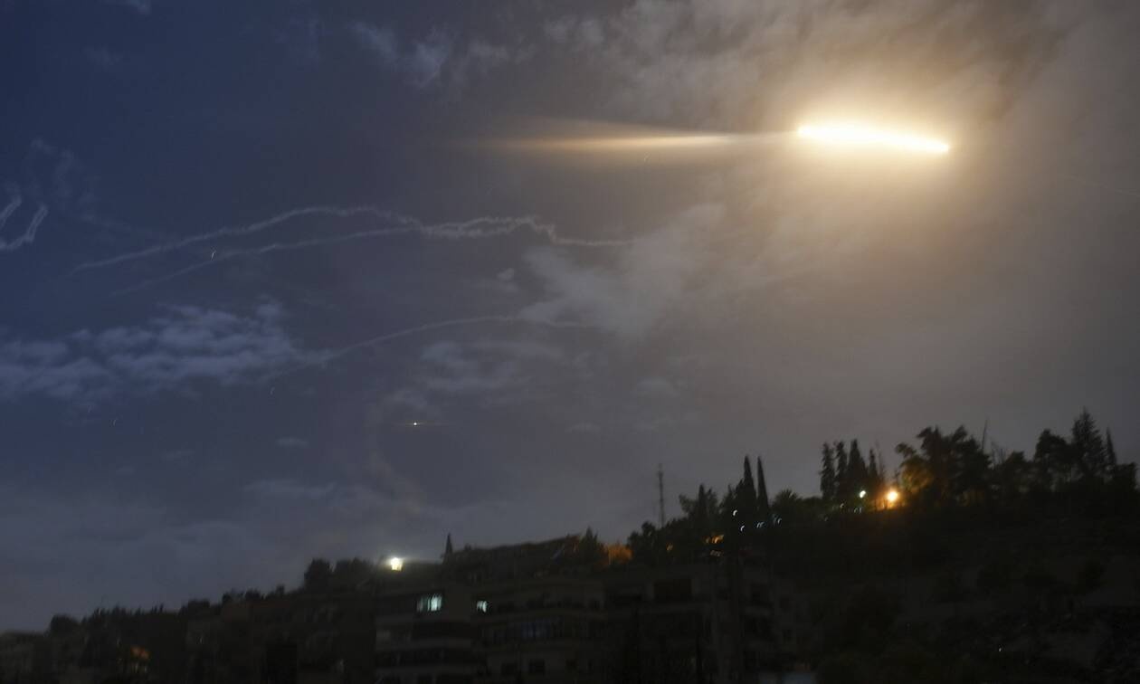 Εκτόξευση πυραύλων από ισραηλινά ελικόπτερα στο νότο της Συρίας - Newsbomb