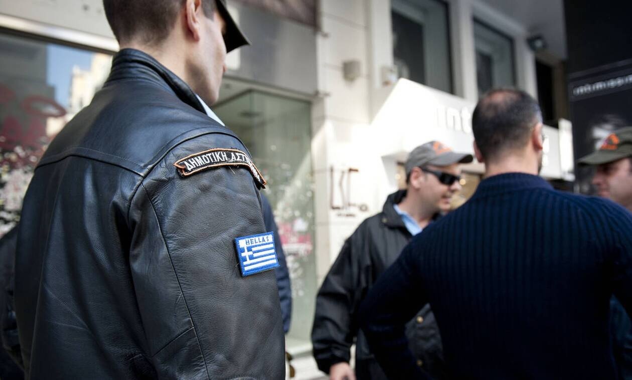 Ηράκλειο: Αρνητής του κορονοϊού γρονθοκόπησε δημοτικό αστυνομικό - Newsbomb