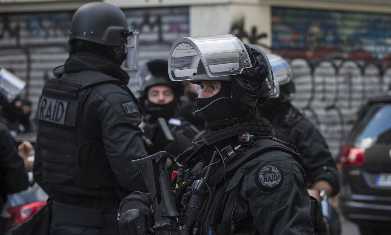 Συναγερμός στη Γαλλία: Πυροβολισμοί στο Παρίσι - Τραυματίστηκε 10χρονο ...