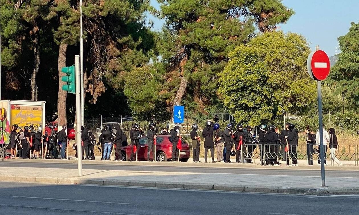 Θεσσαλονίκη: Συγκέντρωση αντιεξουσιαστών και ακροδεξιών στη Σταυρούπολη ...