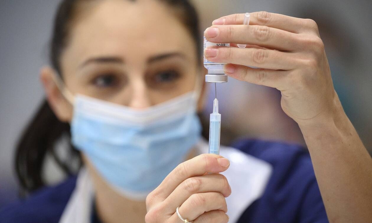 Μετάλλαξη Όμικρον: Η ενισχυτική δόση του εμβολίου της Moderna ...