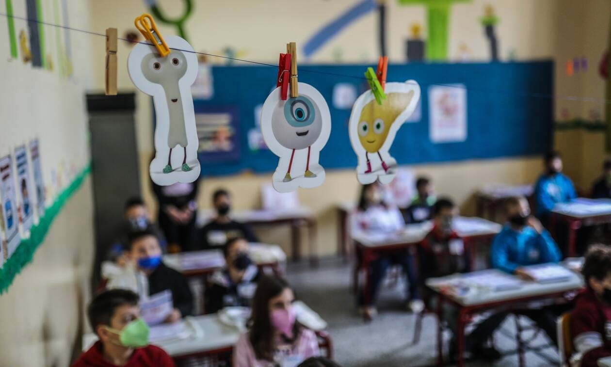 Κορονοϊός – Σχολεία: Οι αντιδράσεις της αντιπολίτευσης για το άνοιγμα ...
