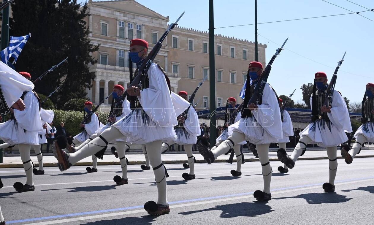 25η Μαρτίου: Συγκίνηση και περηφάνεια στην παρέλαση της Αθήνας ...