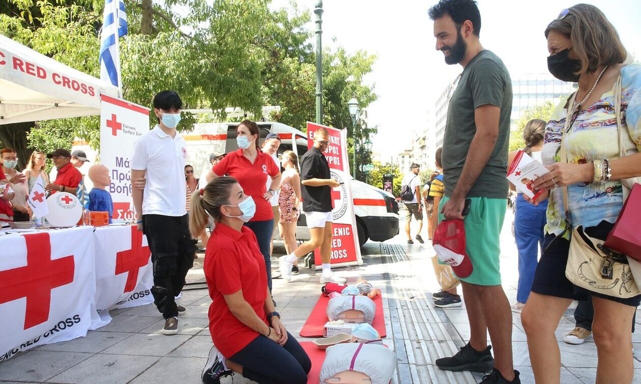 Ελληνικός Ερυθρός Σταυρός: Εκατοντάδες πολίτες ενημερώθηκαν για τις ...