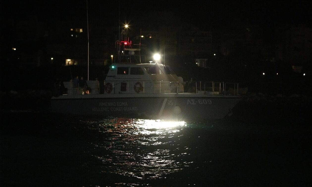 Ναυάγιο στα Κύθηρα: 80 μετανάστες διασώθηκαν - Οι έρευνες συνεχίζονται ...