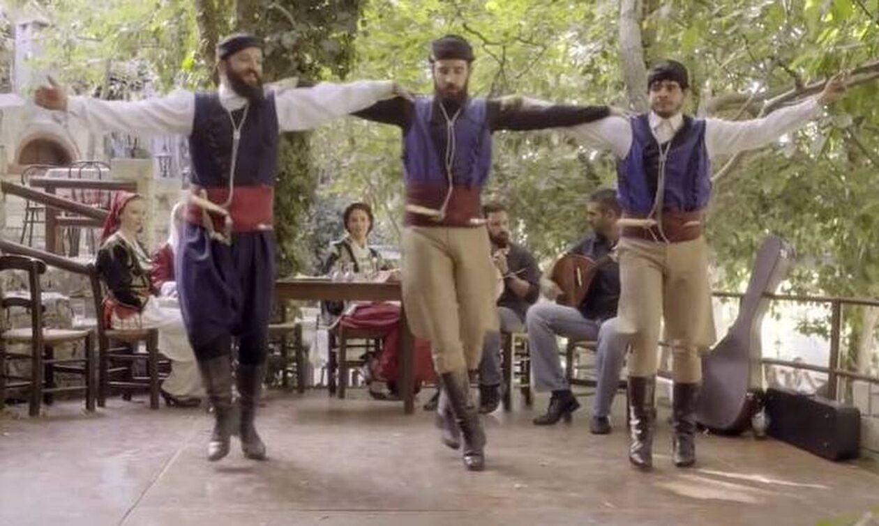 Γιατί οι Κρητικοί χοροί ξεσηκώνουν κάθε κύτταρο του κορμιού μας; - Newsbomb