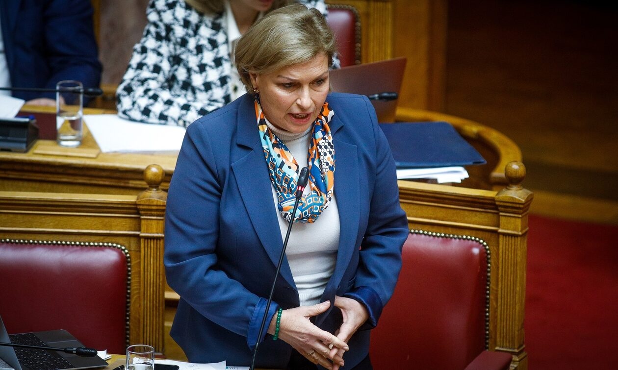 Μίνα Γκάγκα: Συνταγογράφηση με τα διαθέσιμα φάρμακα - Newsbomb