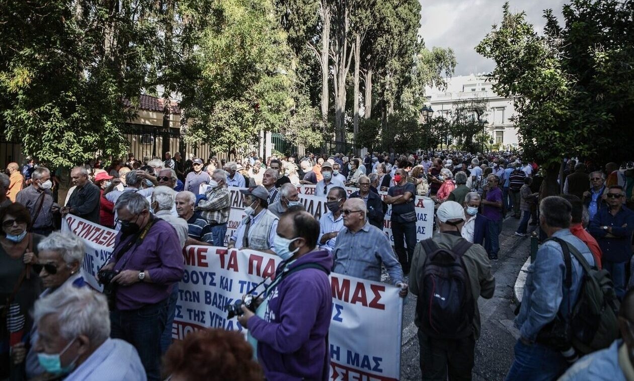 Συντάξεις: Υπό εξέταση η επιστροφή των αναδρομικών - Ο δημοσιονομικός ...
