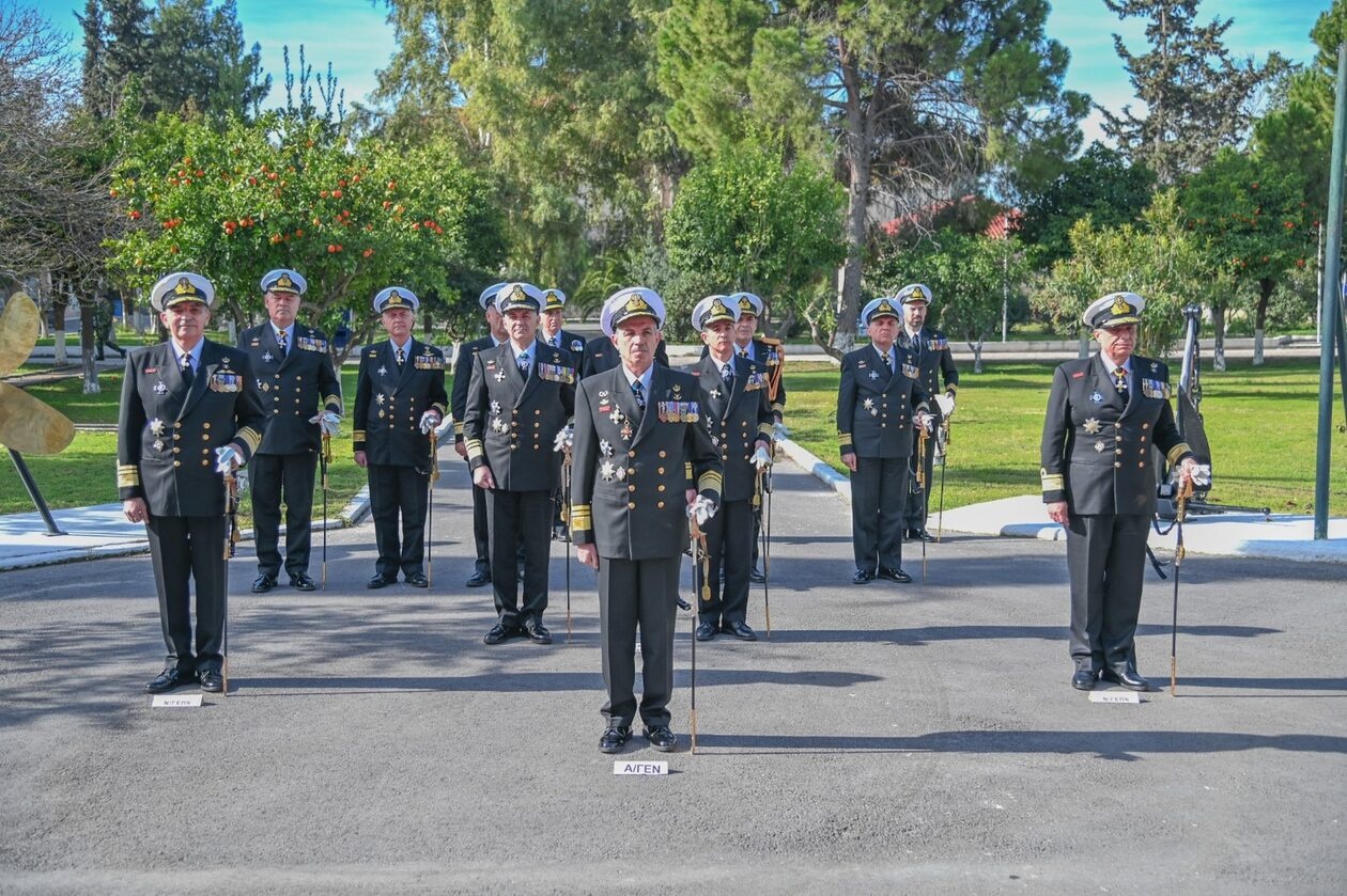Τελετή παράδοσης παραλαβής καθηκόντων του Διοικητή ναυστάθμου Σαλαμίνας ...