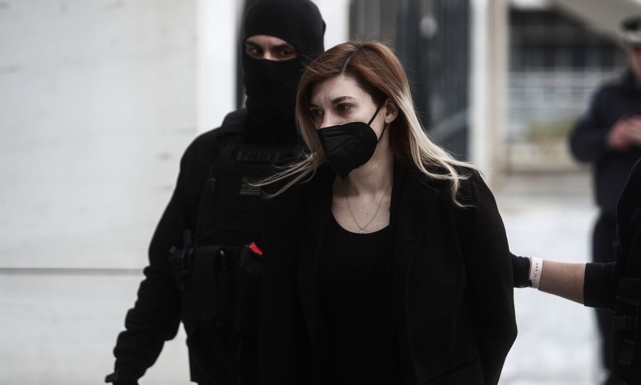 Κούγιας: Γνωστός συμπαρουσιαστής δημοσιοποίησε παράνομα την πρόταση ...