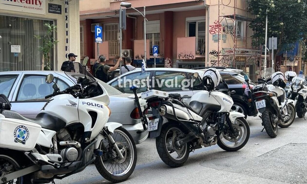 Θεσσαλονίκη: Ταμπουρωμένος στο σπίτι του ο άνδρας που απείλησε με ...