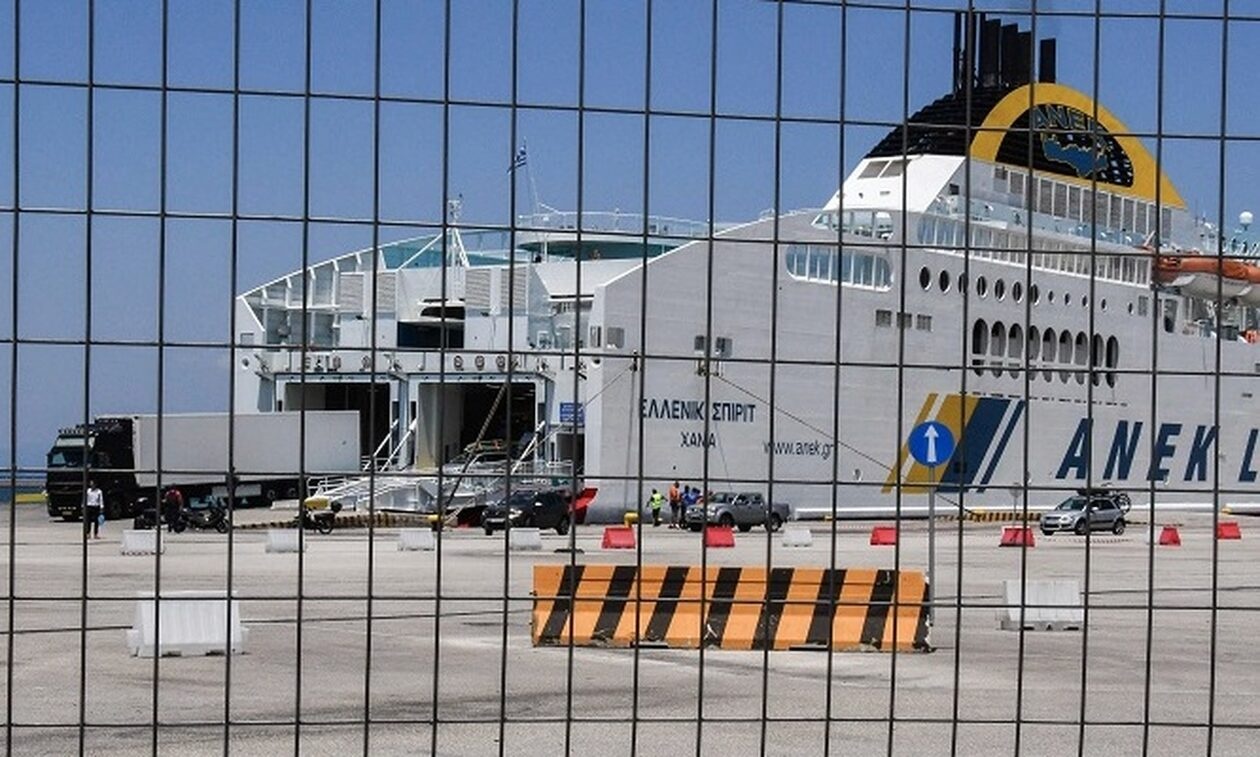 Πάτρα: Κατασχέθηκαν 14 τόνοι λαθραίου καπνού με προορισμό την Ιταλία - Newsbomb