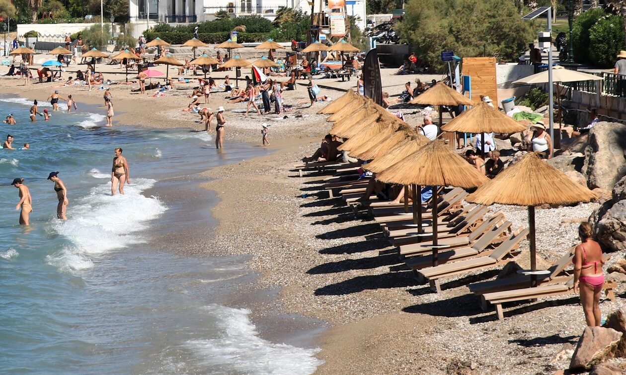 Κίνημα της πετσέτας: Ελευθερώνονται οι παραλίες - 918 έλεγχοι και 336 ...