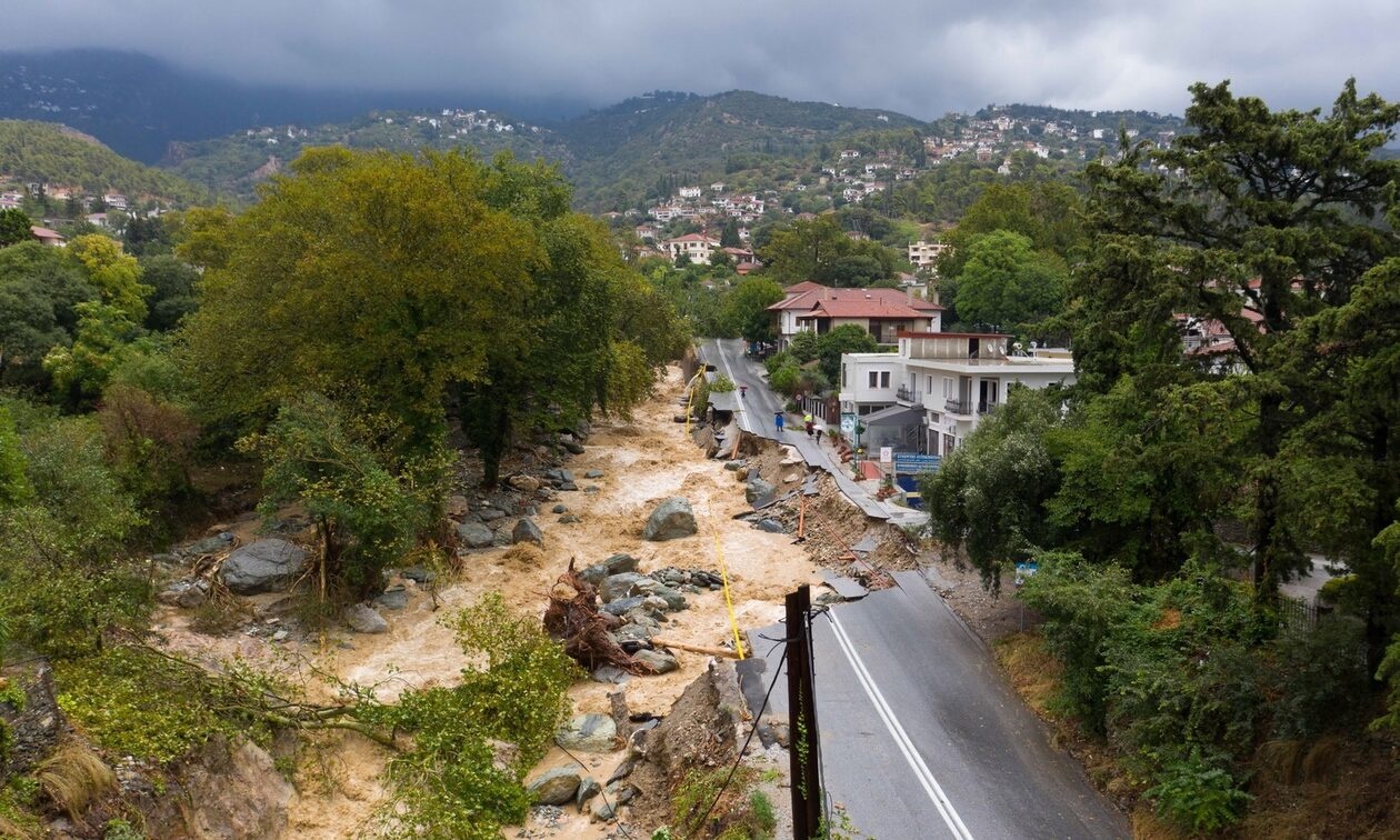 Καταστροφική θεομηνία στη Θεσσαλία και ισχυρές καταιγίδες στην Αττική ...