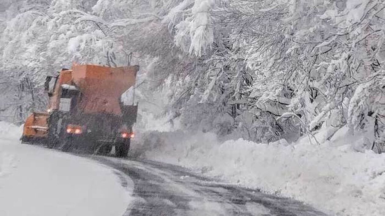 Στο 1,5 μέτρο έφτασε το χιόνι στο Νυμφαίο Φλώρινας - Εντυπωσιακές ...