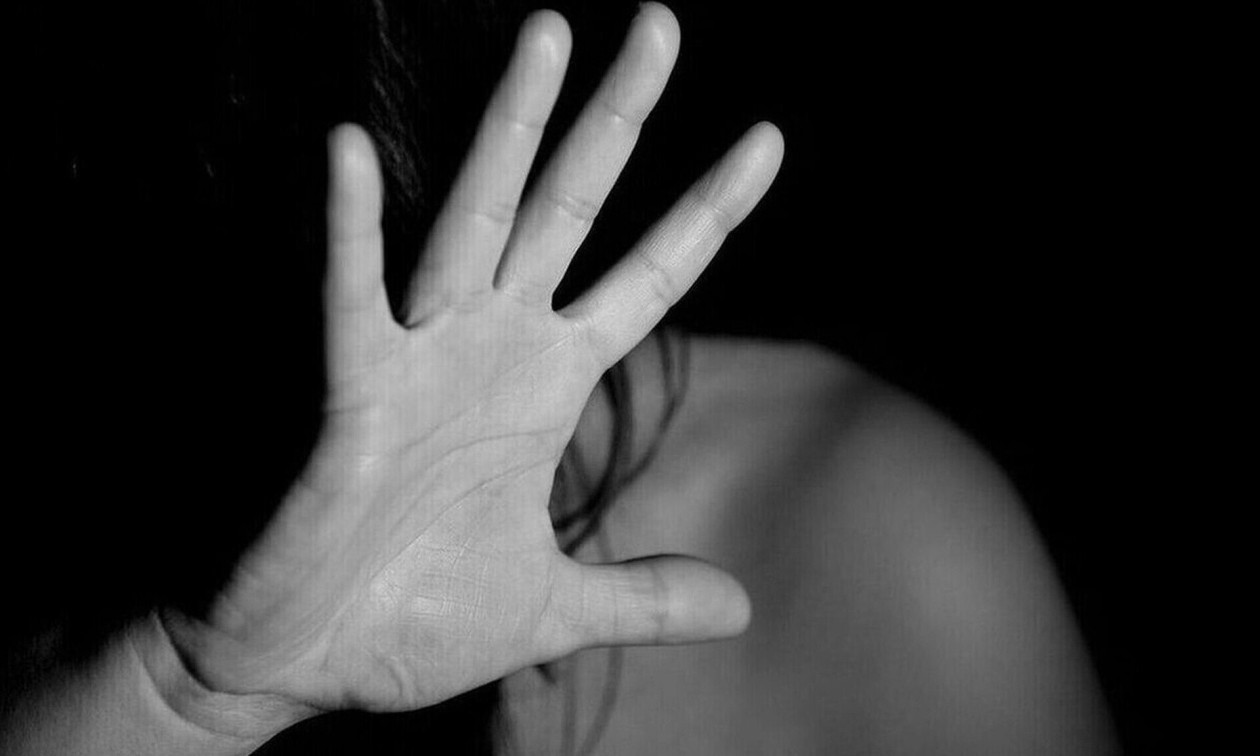Σοκ στο Αγρίνιο - 51χρονος χτύπησε με τούβλο τη σύζυγό του στο κεφάλι ...