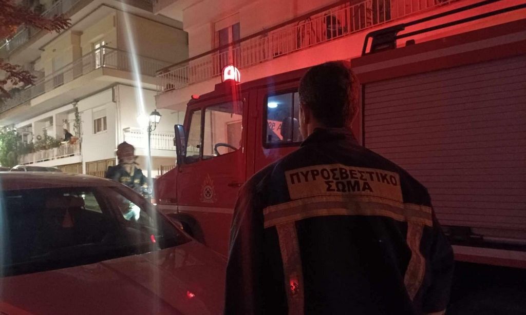 Φωτιά σε διαμέρισμα στη Θεσσαλονίκη - Πυκνοί καπνοί στην περιοχή - Newsbomb
