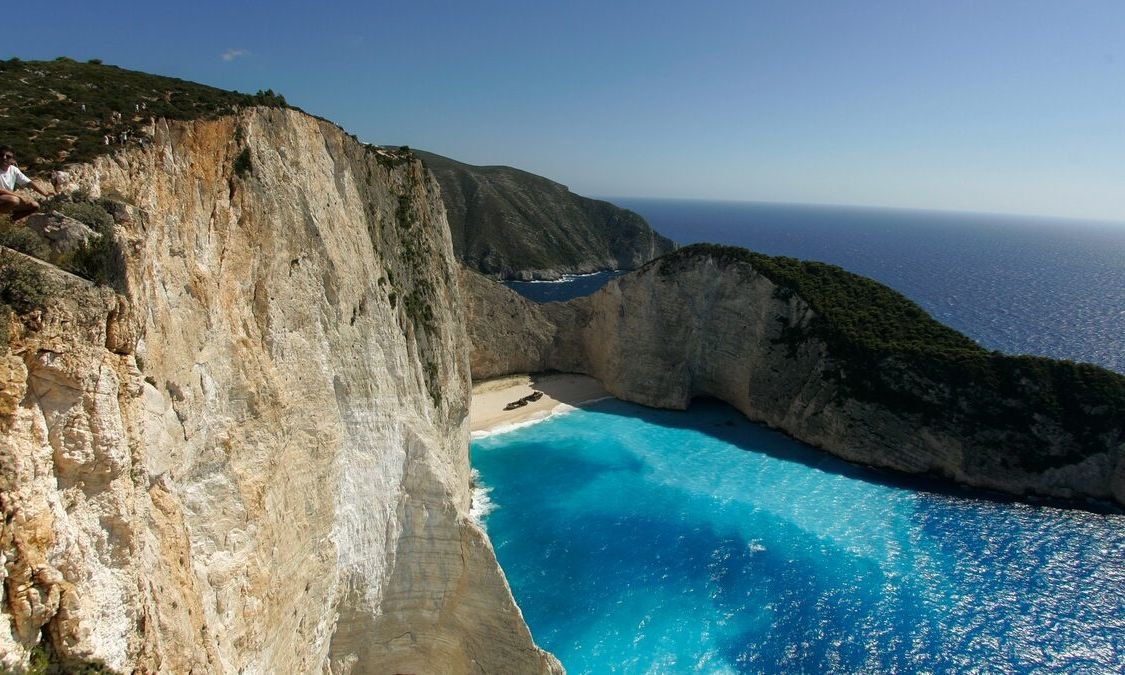 Ζάκυνθος... SOS: Πρωταθλήτρια στον υπερτουρισμό - 1 κάτοικος αντιστοιχεί σε 150 τουρίστες - Newsbomb