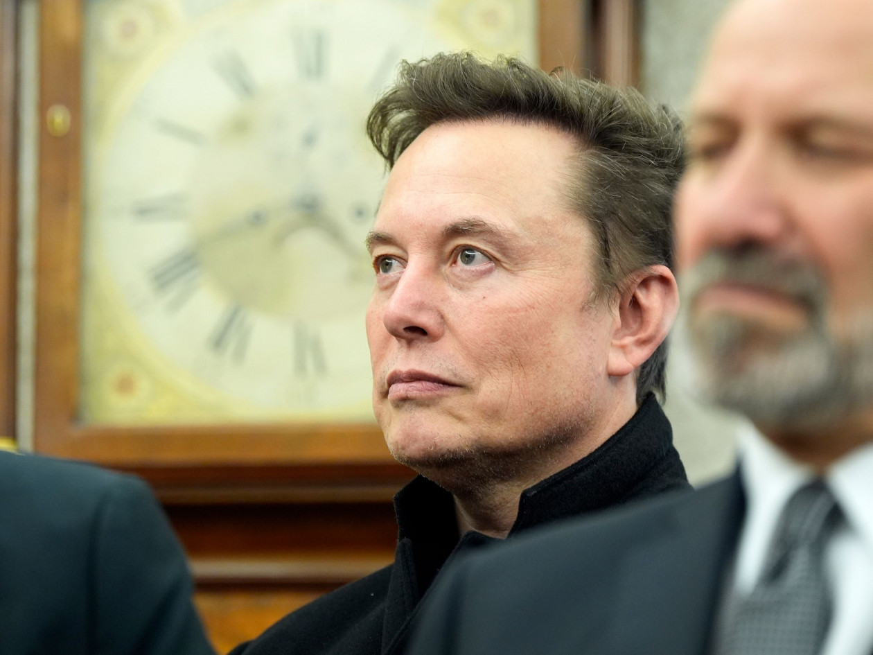 Μύδροι Έλον Μασκ κατά του διευθυντή της NASA: «Έχει IQ κάτω από 100 ...