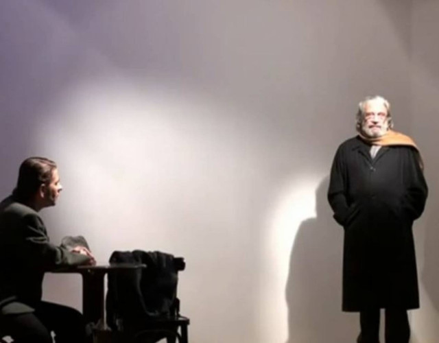 Ο άνθρωπος με το λουλούδι στο στόμα με τον Άγγελο Αντωνόπουλο - Newsbomb