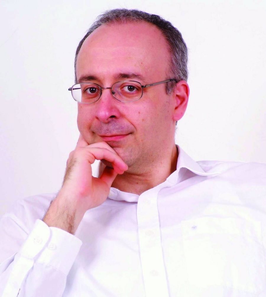 Θ. Κονδύλης: Με θλίβει που οι Έλληνες δεν ενδιαφέρονται για την ιστορία της Σμύρνης και της Μ ...