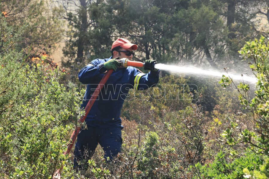 Φωτιά στον Μαραθώνα: Εκκενώθηκε το Άνω Σούλι - «Καλύτερη η εικόνα» μετά τις 16:00 - Newsbomb