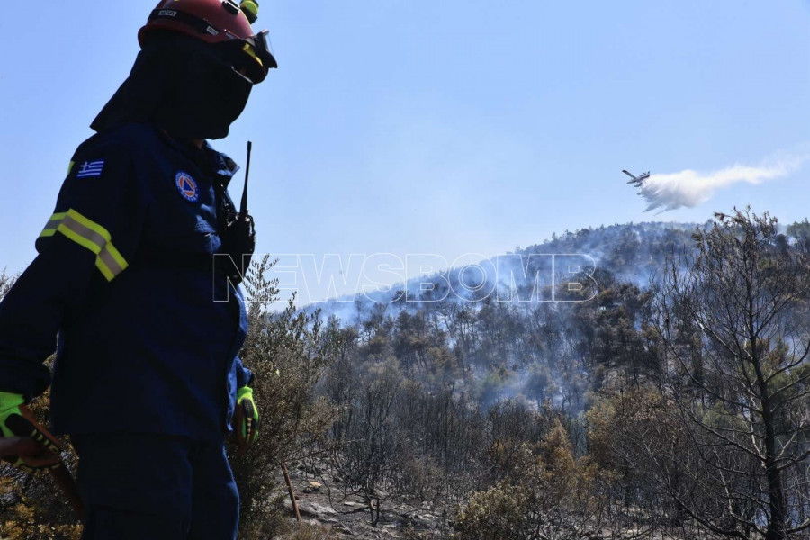 Φωτιά στον Μαραθώνα: Εκκενώθηκε το Άνω Σούλι - «Καλύτερη η εικόνα» μετά τις 16:00 - Newsbomb