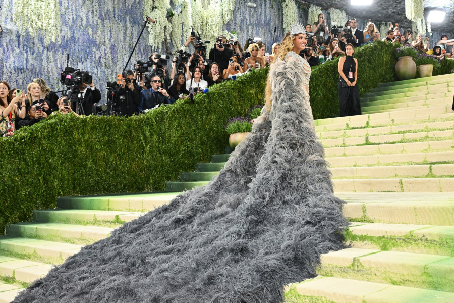 Όλοι οι λαμπεροί σταρ που παρευρέθηκαν στο Met Gala 2026 - Ποιοι ...